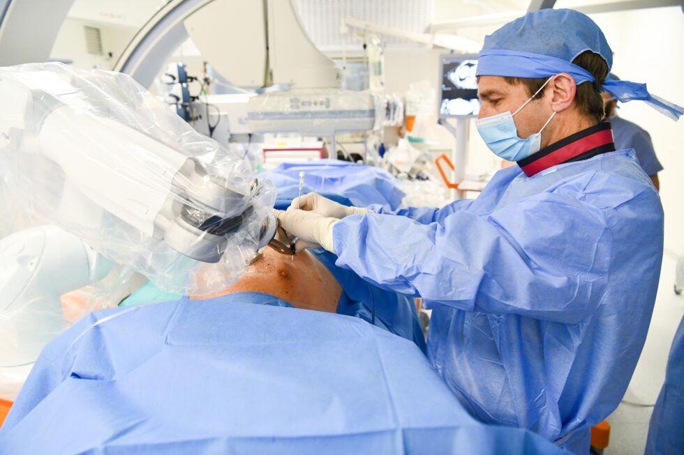 Avec le robot Epione® de Quantum Surgical, l’IPC se dote d’une ...